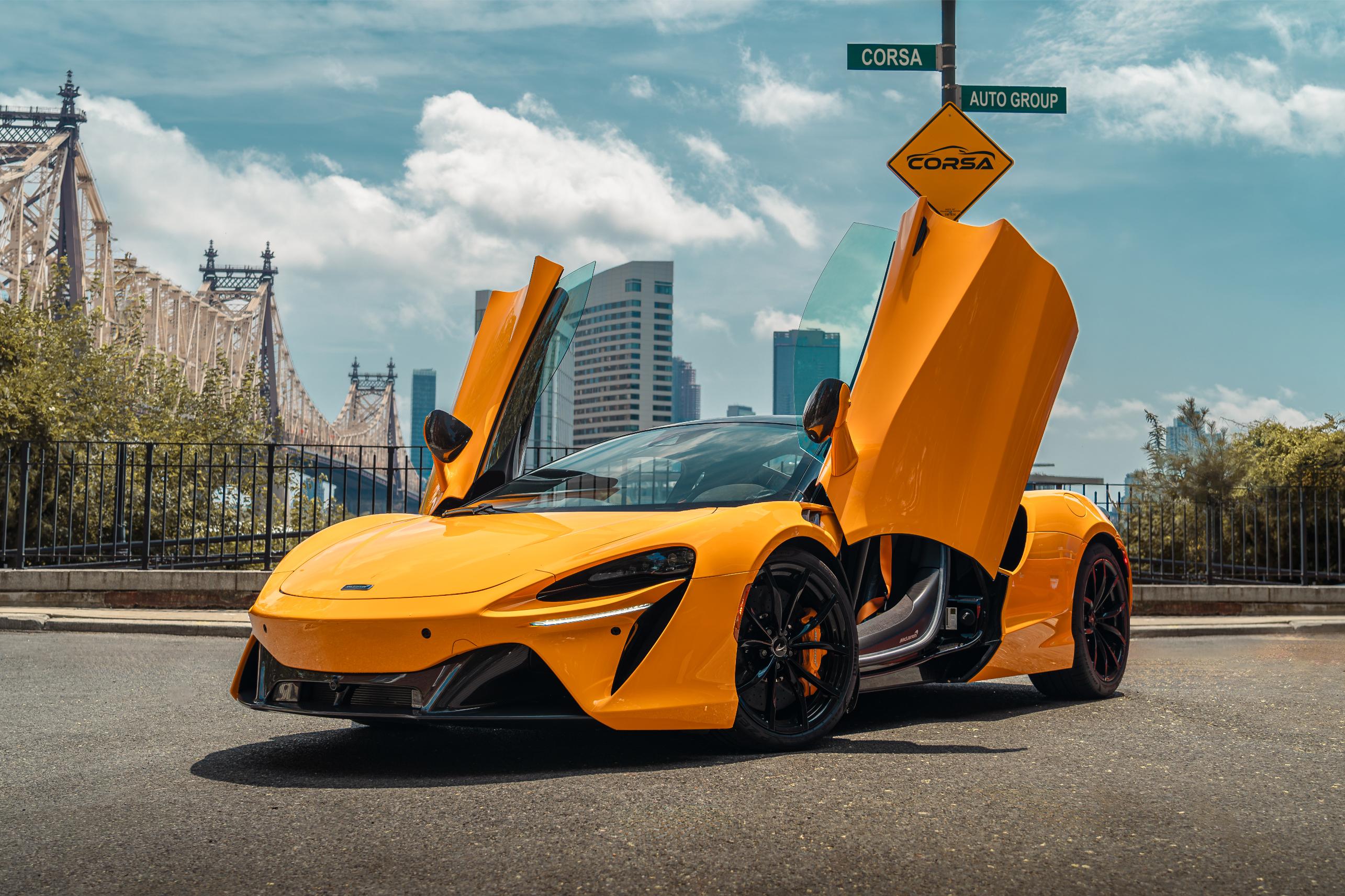 McLaren Artura front-side-up (1) – Corsa Auto Group